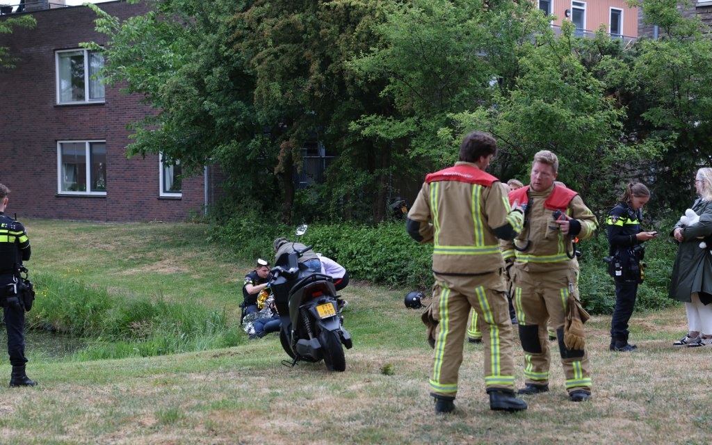 Vrouw te water aan Van Cranenburchlaan - Wassenaarders.nl